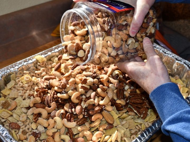 Irresistible Snack Trash Party Mix - CupRock
